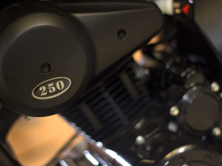 RENEGADE LIBERTY COMMANDO 250 2022 —(AGOTADO)— – UM Motos Mexico Tienda ...